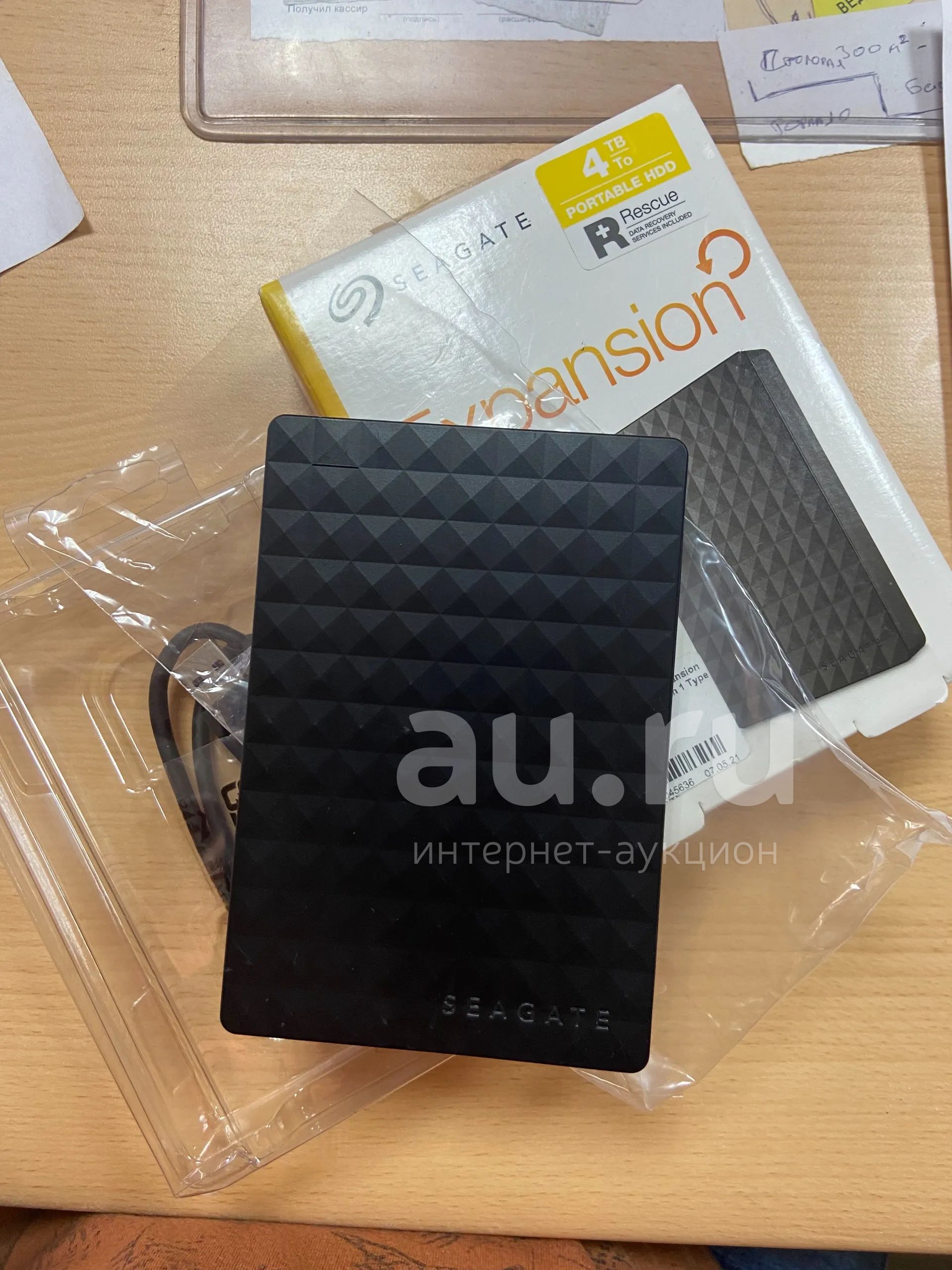 Внешний HDD Seagate Expansion 4 тб — купить в Красноярске. Состояние: Б ...