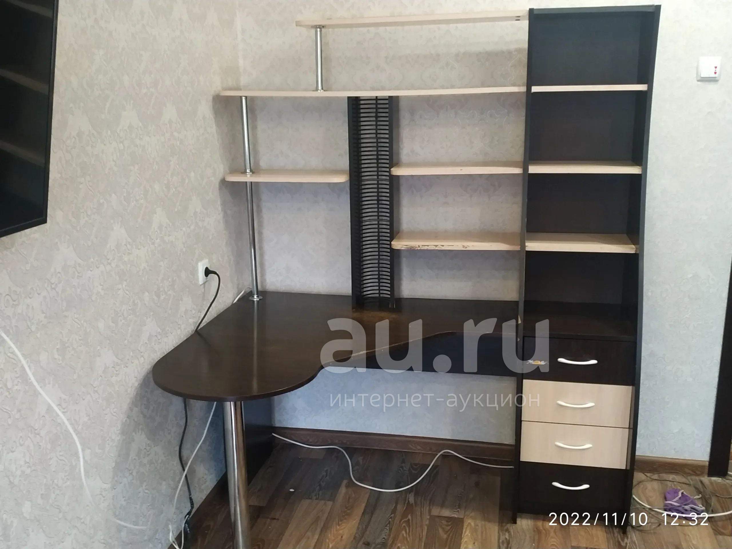 Компьютерный стол — купить в Красноярске. Состояние: Б/у. Компьютерные ...