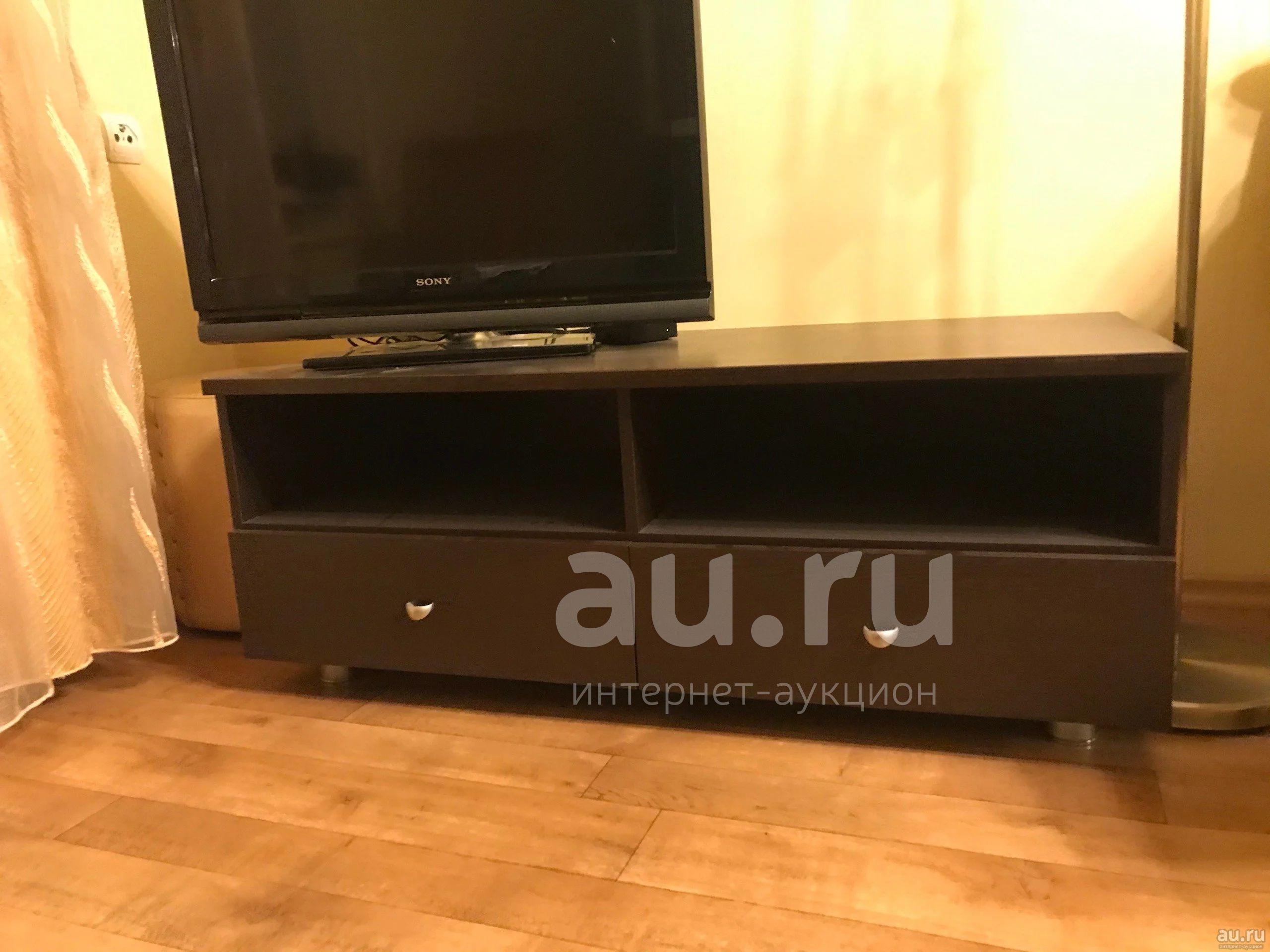 Тумба под ТВ — купить в Красноярске. Состояние: Б/у. Стойки и тумбы для ...