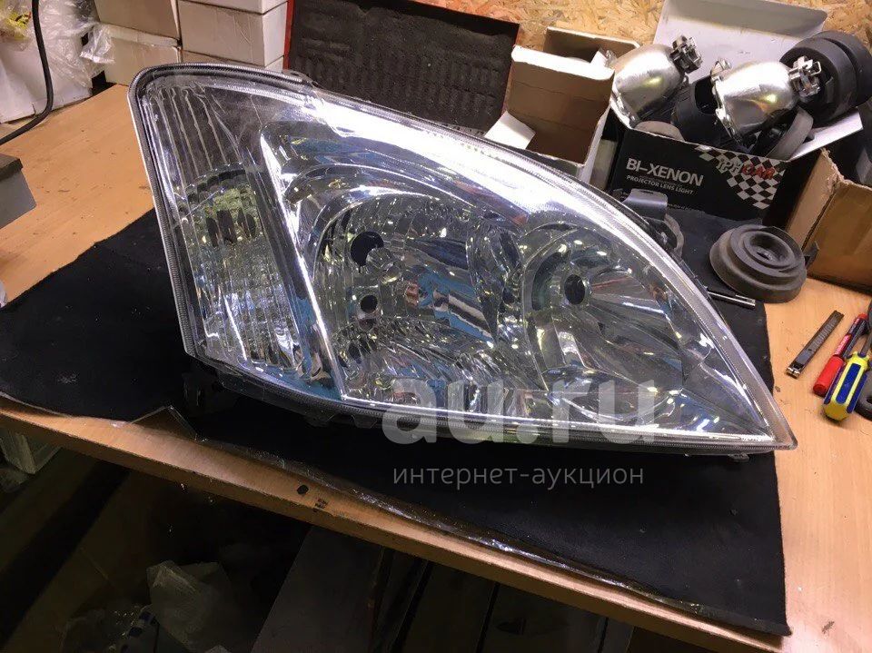 Фара правая Toyota corolla RunX NZE 121 кузов Тойота королла Ранкс ...