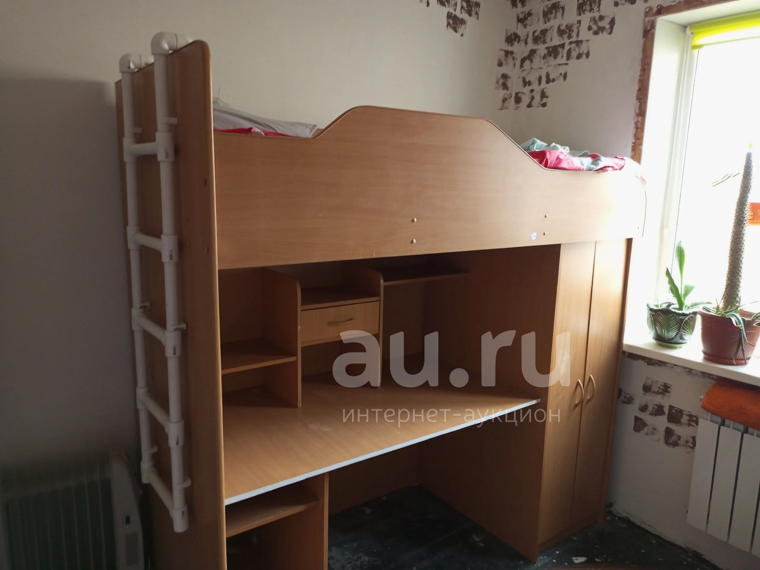 Двух ярусная кровать со столом и шкафом — купить в Красноярске ...