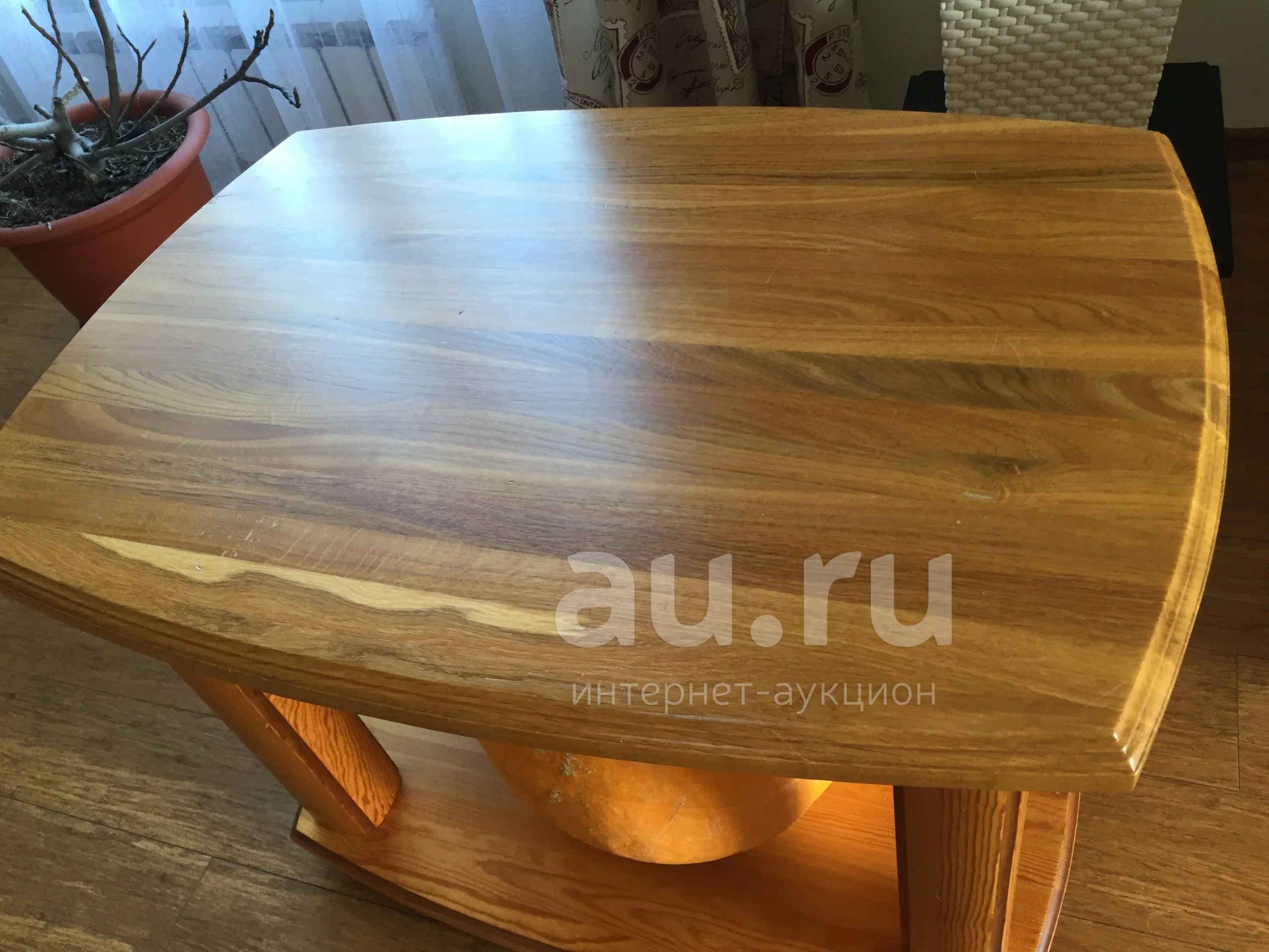 Журнальный столик из массива — купить в Красноярске. Состояние: Б/у ...
