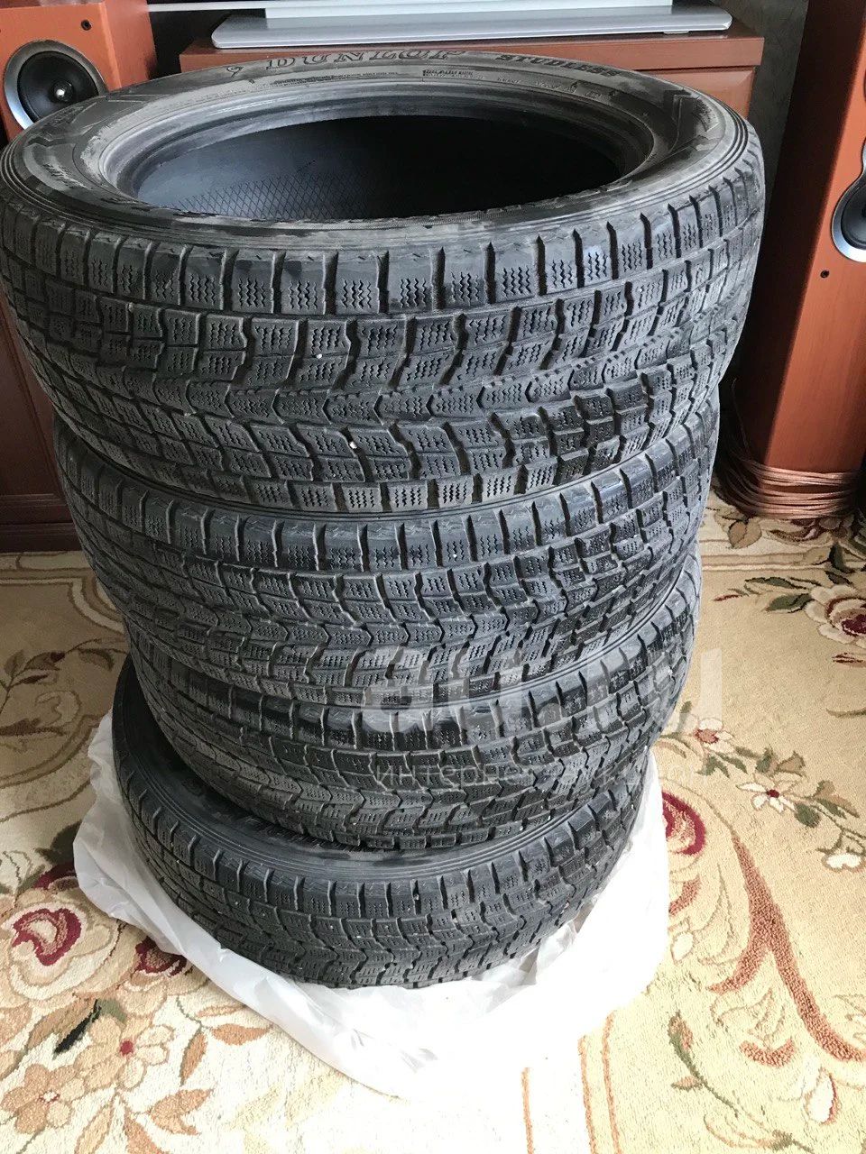 Шины "Dunlop studles", зима, 225/60 R18, комплектом 4 шт.. В хорошем ...