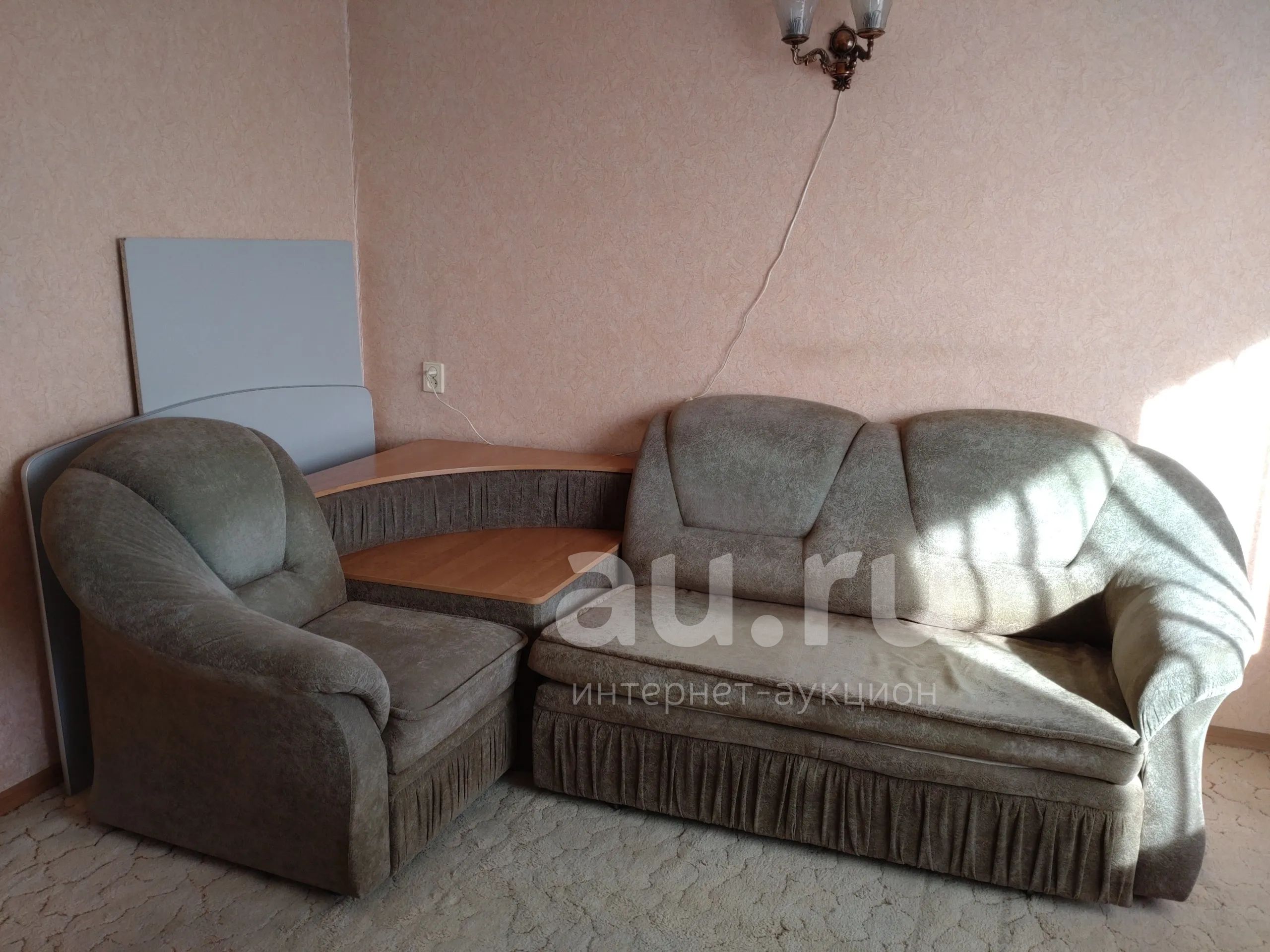 Диван угловой — купить в Красноярске. Состояние: Б/у. Диваны на ...