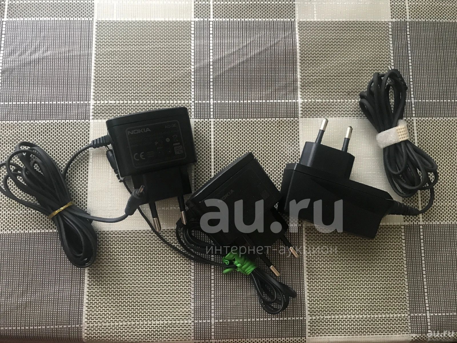 Зарядки на Nokia (тонкие) рабочие — купить в Красноярске. Состояние: Б ...