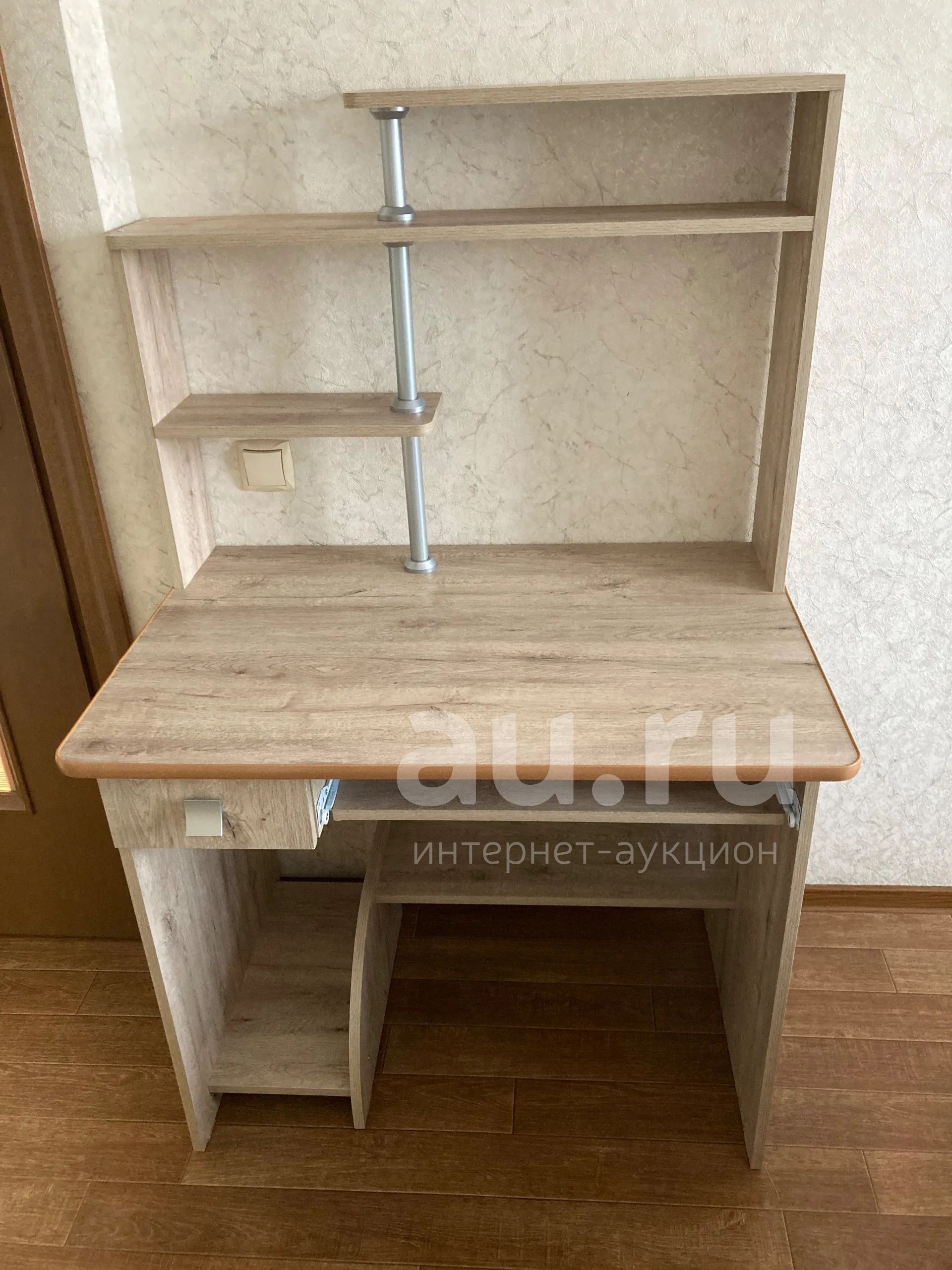 Компьютерный стол — купить в Красноярске. Состояние: Б/у. Компьютерные ...