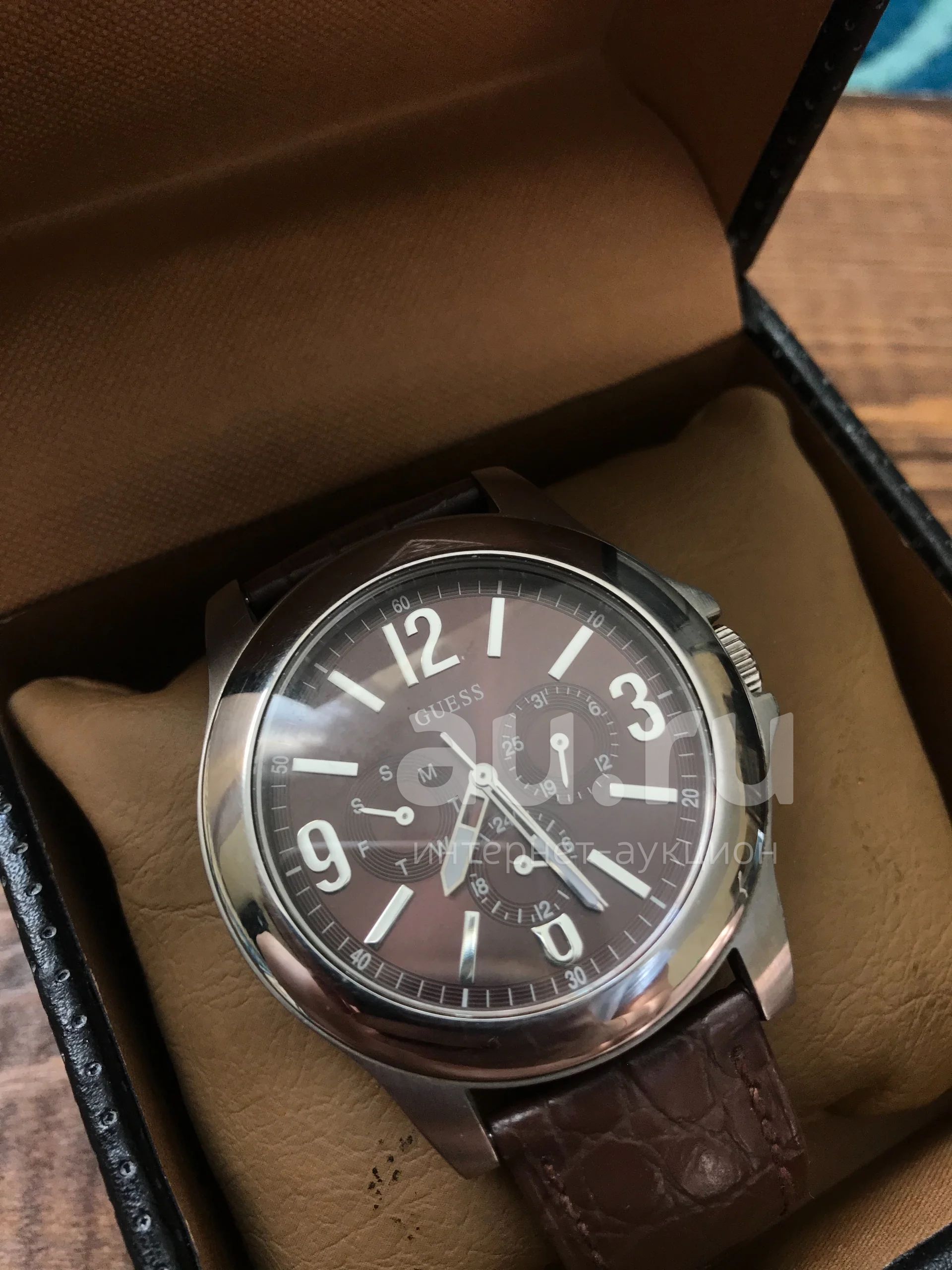 Часы GUESS мужские оригинал — купить в Красноярске. Состояние: Б/у ...