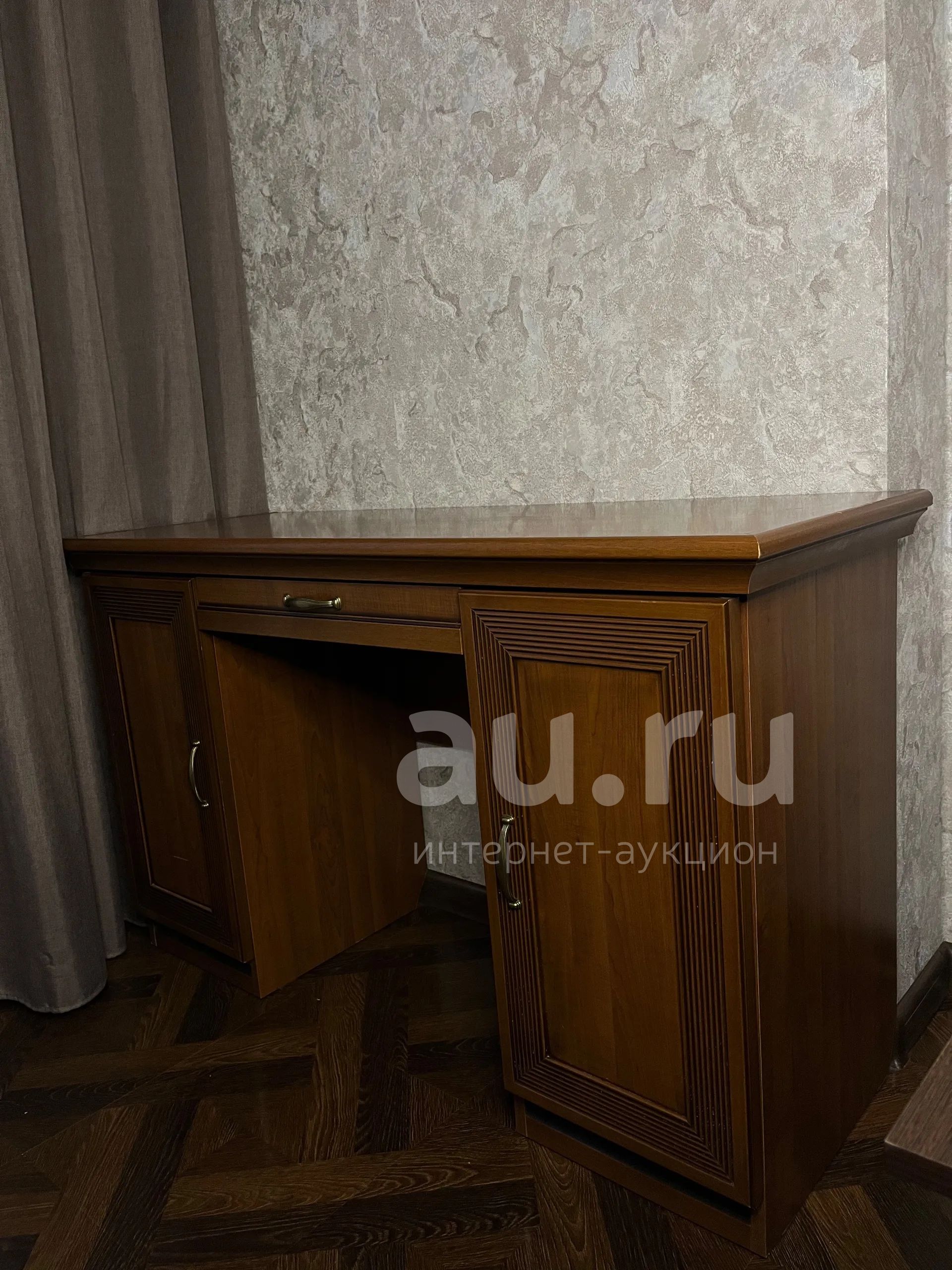 Стол из массива — купить в Красноярске. Состояние: Б/у. Компьютерные и ...