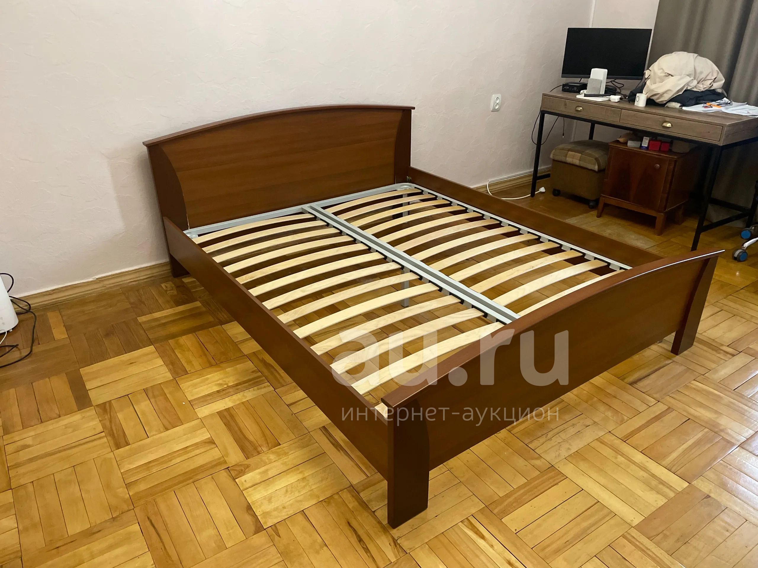 Двуспальная кровать из дерева с основанием — купить в Красноярске ...