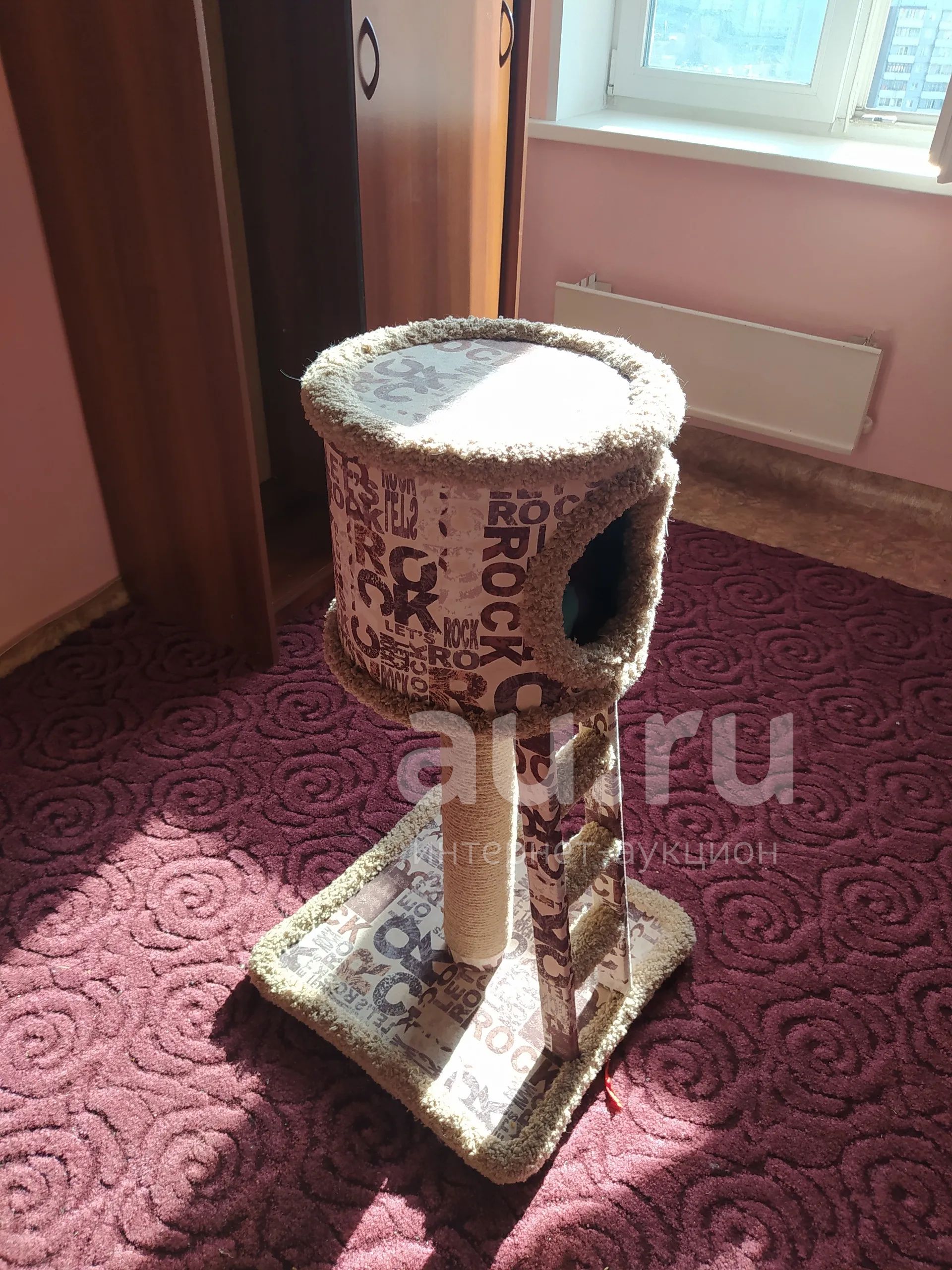 Кошачий дом — купить в Красноярске. Состояние: Б/у. Домики, переноски ...