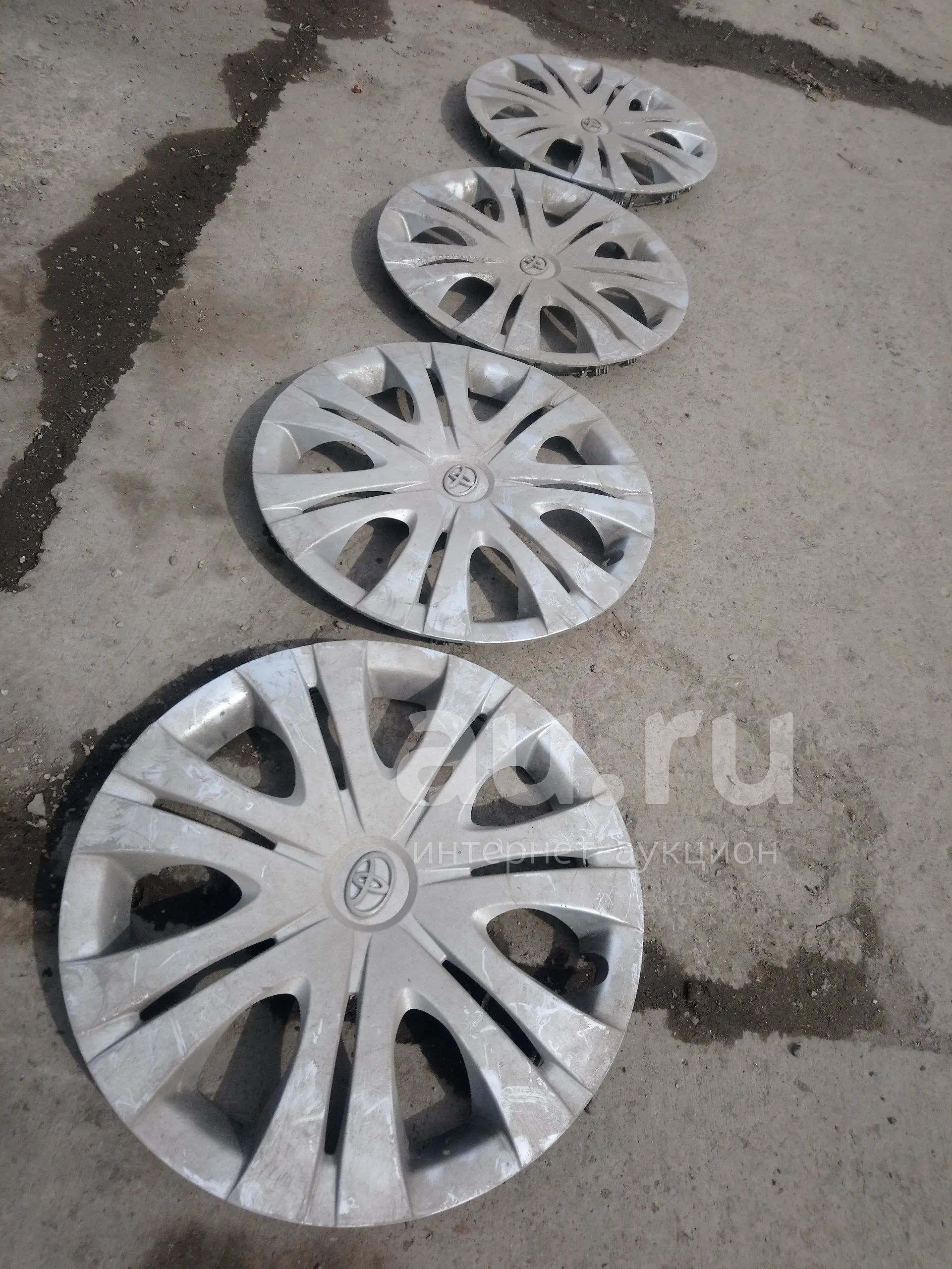 Комплект оригинальных колпаков Toyota Corolla R16 — купить в ...