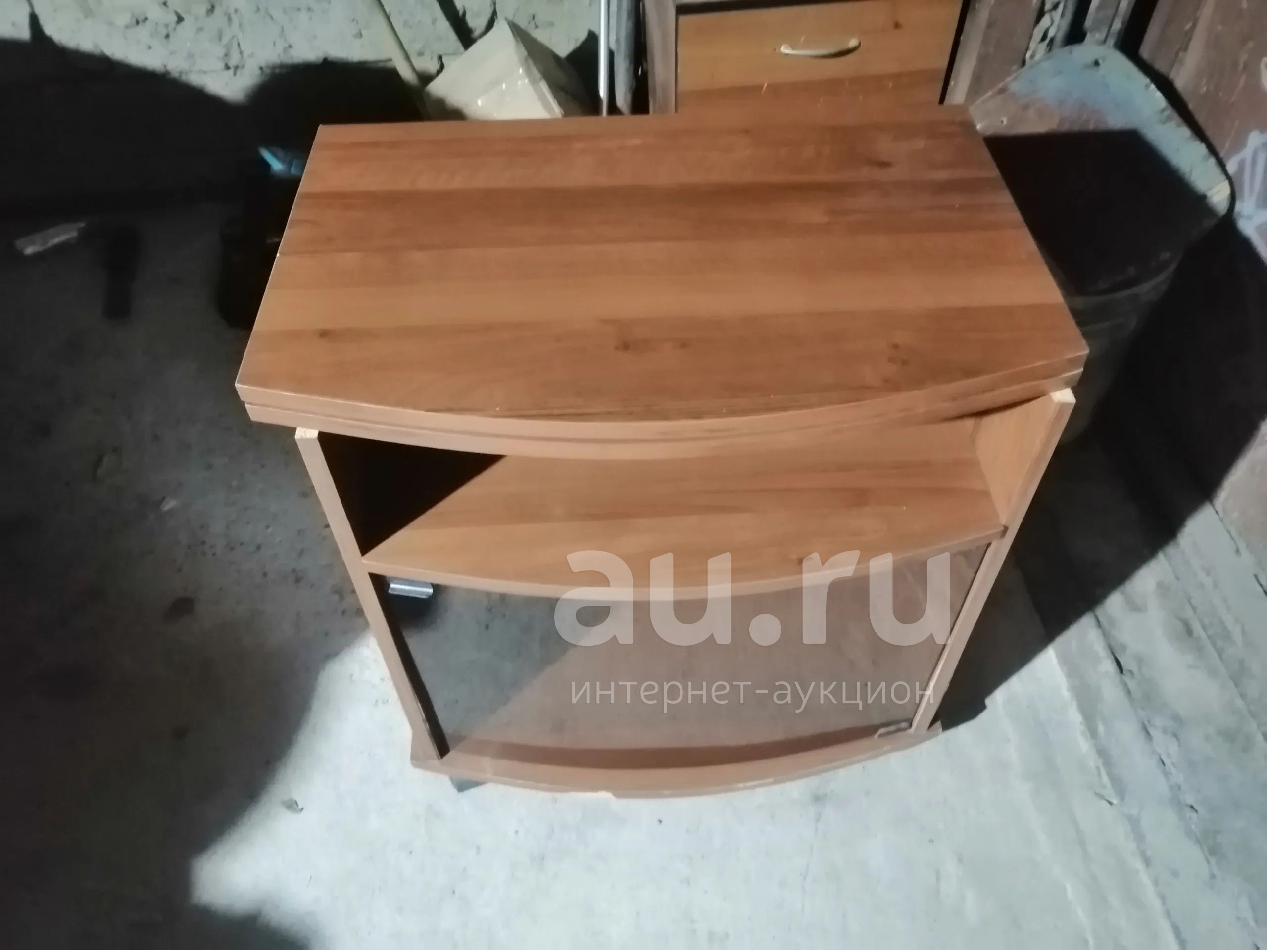 Тумбочка под телевизор — купить в Красноярске. Состояние: Б/у. Стойки и ...