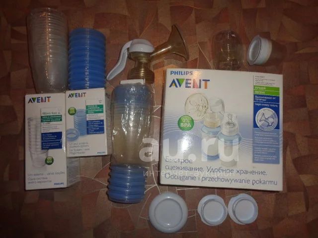 Avent молокоотсос + дополнительные емкости с крышками + поильники ...