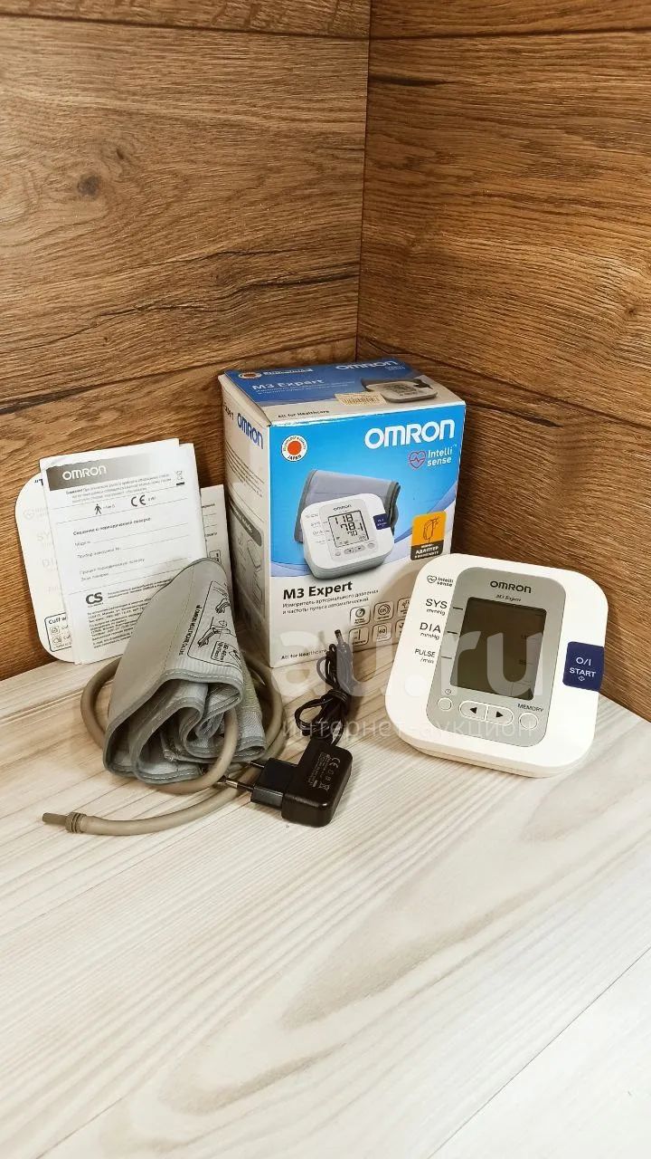 Тонометр Omron M3 Expert (1019) — купить в Красноярске. Состояние: Б/у ...