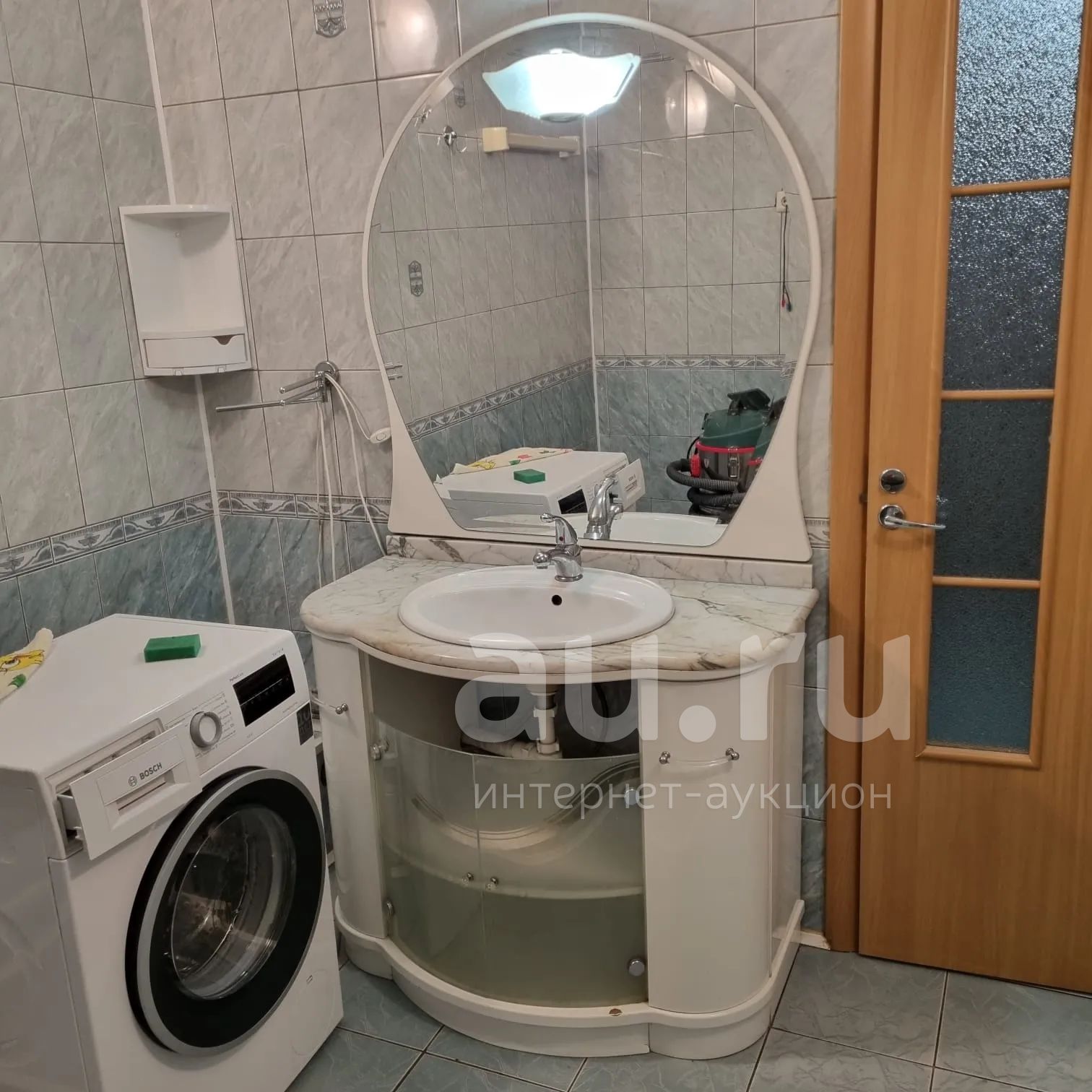 Раковина с тумбой и зеркалом — купить в Красноярске. Состояние: Б/у ...