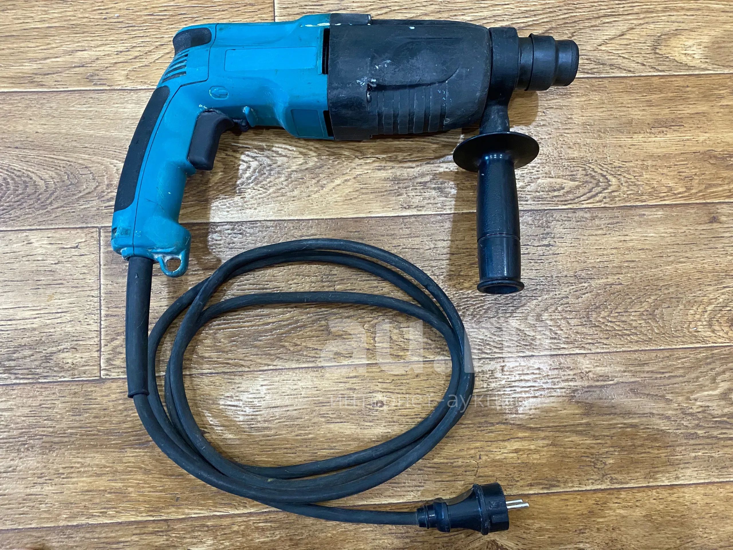 Перфоратор Makita hr2450 — купить в Красноярске. Состояние: Б/у ...