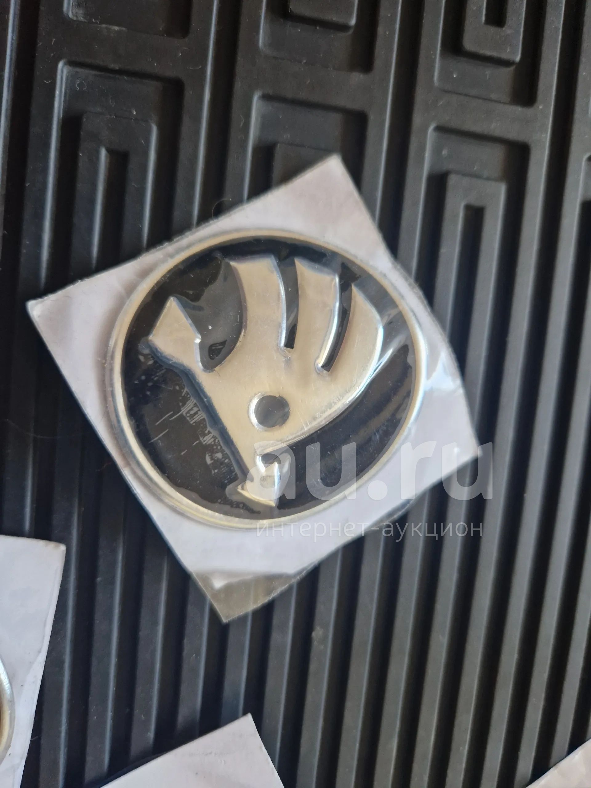 Наклейки на колпаки Skoda шкода 55 мм — купить в Красноярске. Состояние ...