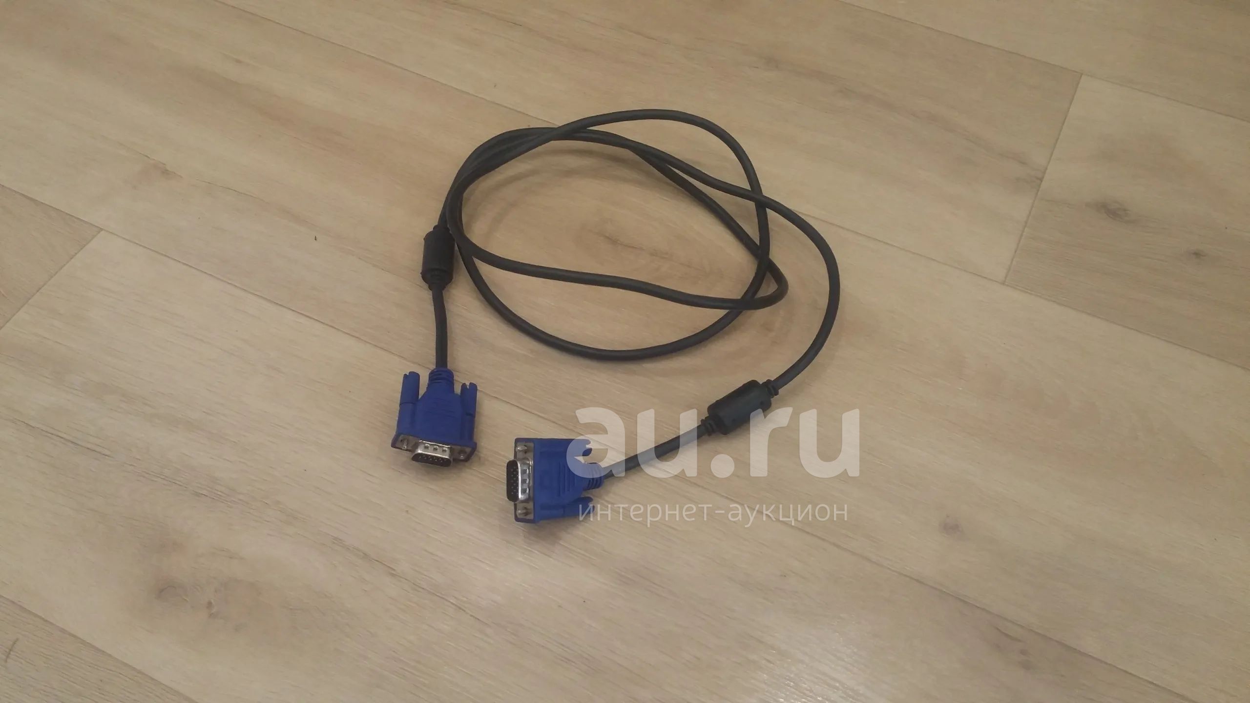 Продам VGA кабель (короткий) (для подключения монитора) — купить в ...