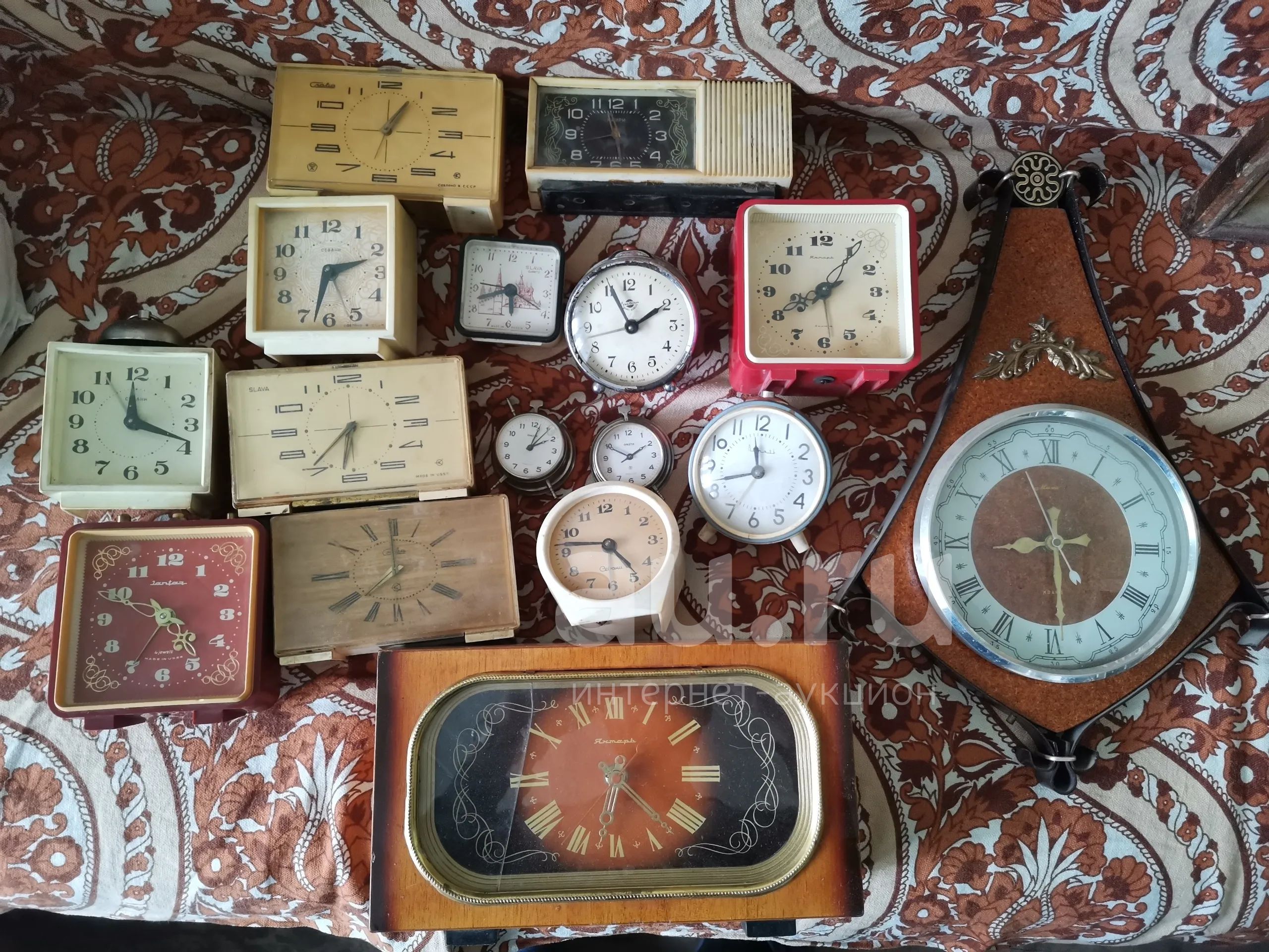 Часы советские — купить в Красноярске Состояние Б у Часы настенные настольные на интернет