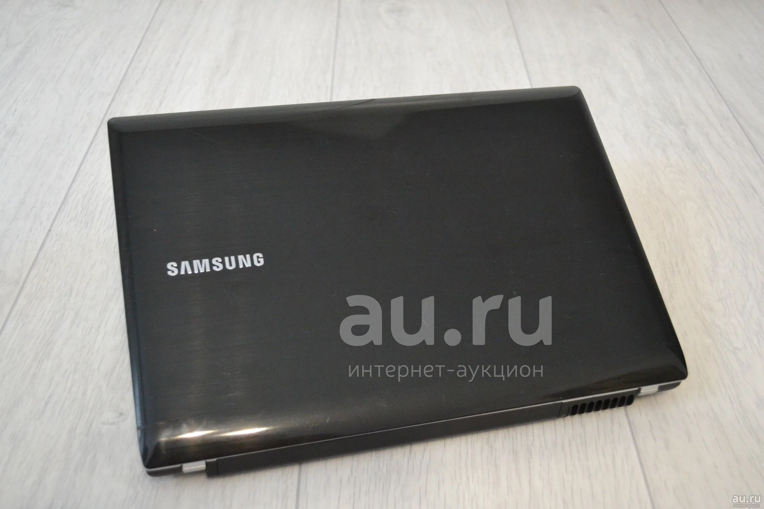 Ноутбук Samsung Q330 ( Intel i3-M350 (2ядра x 2,27GHz), 4 потока / 4Gb DDR3 / 320Gb / DVD-RW ...